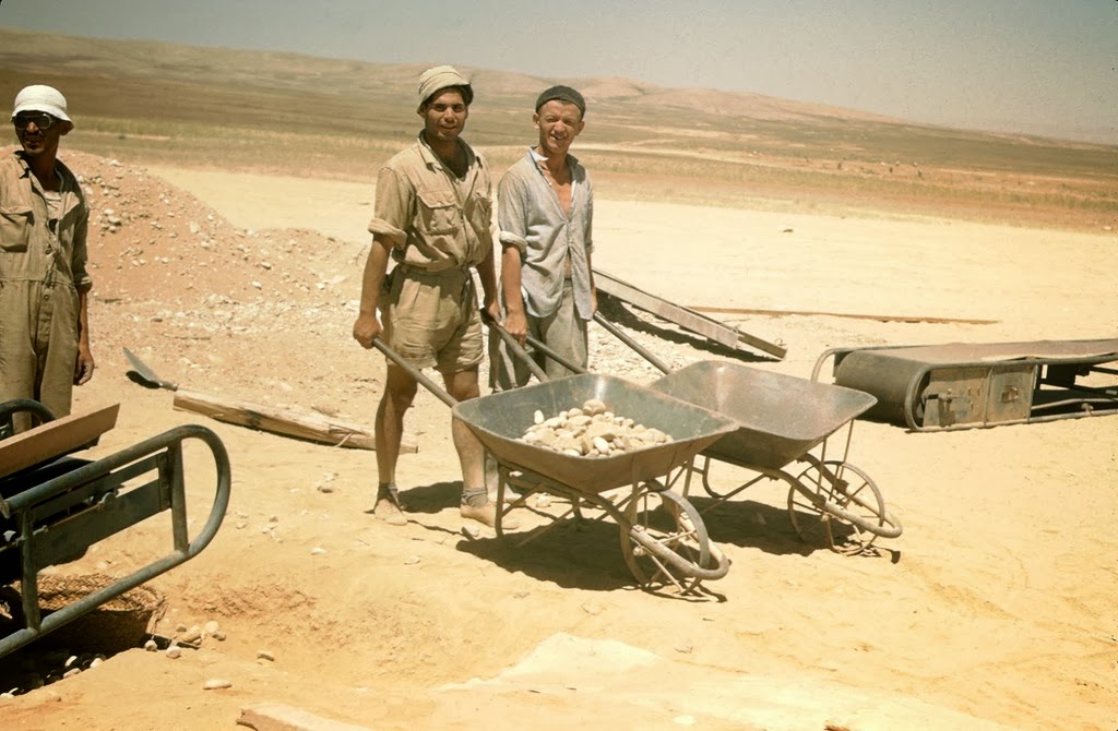 Amazing Vintage Color Photographs Capture Daily Life in Israel in the ...