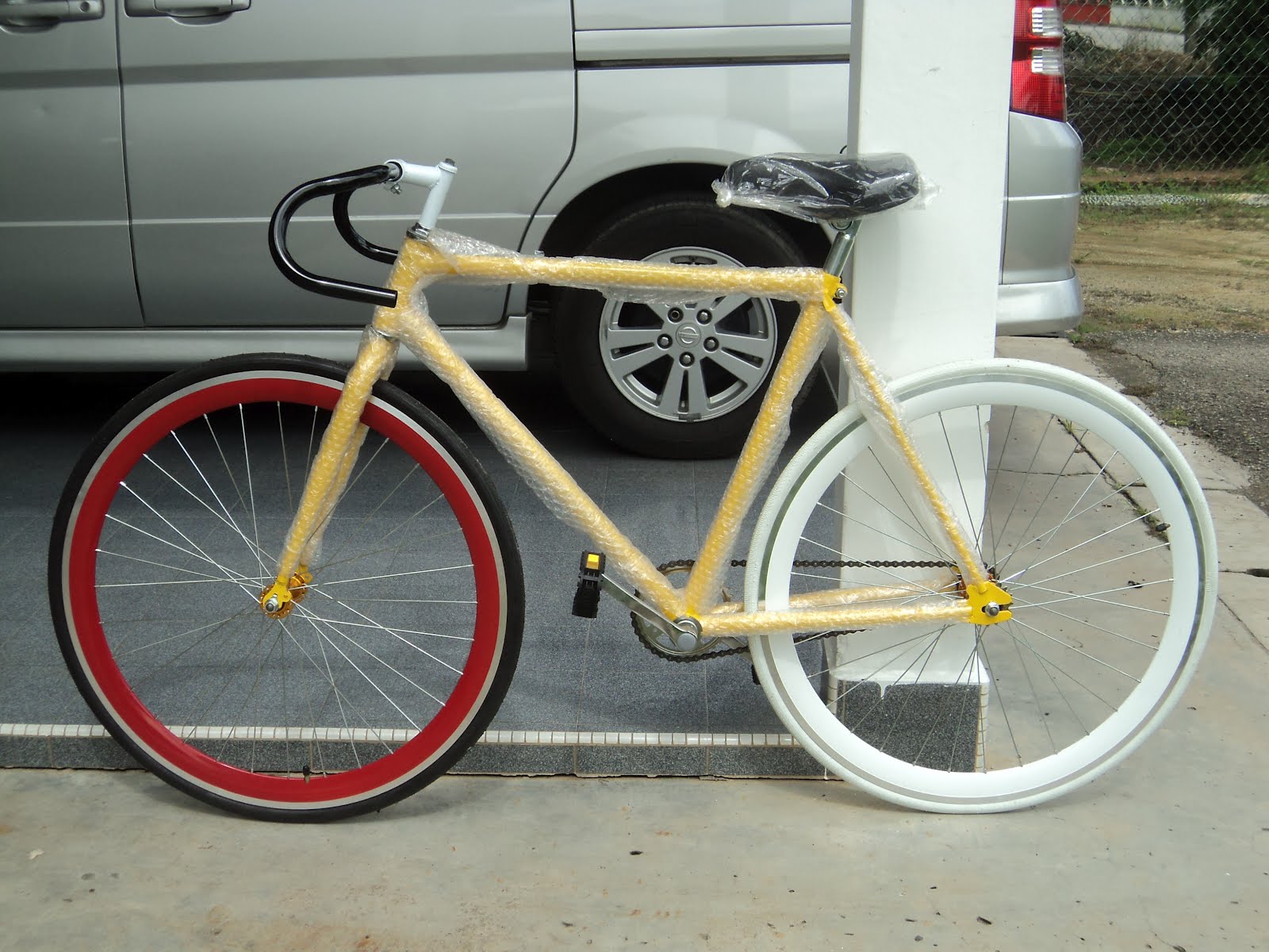 The Right Bike Store II: 700C Custom Made New Fixed Gear Bicycle ...