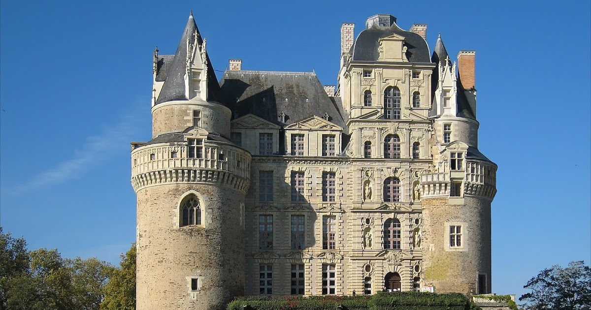 Haunted Castles We Dare You to Visit