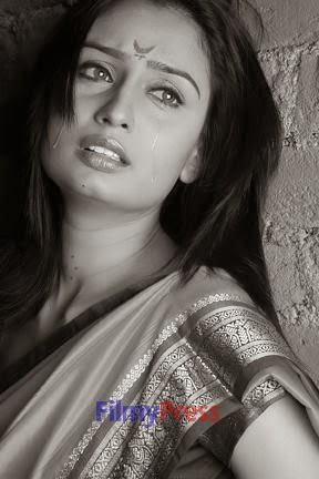 Gayatri Deshmukh - Marathi Actress And Actor Beautiful Photos