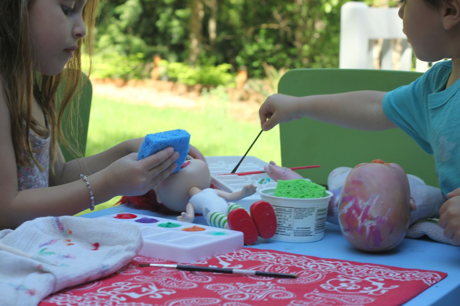 Green Owl Art: Face Paint Pretend Play