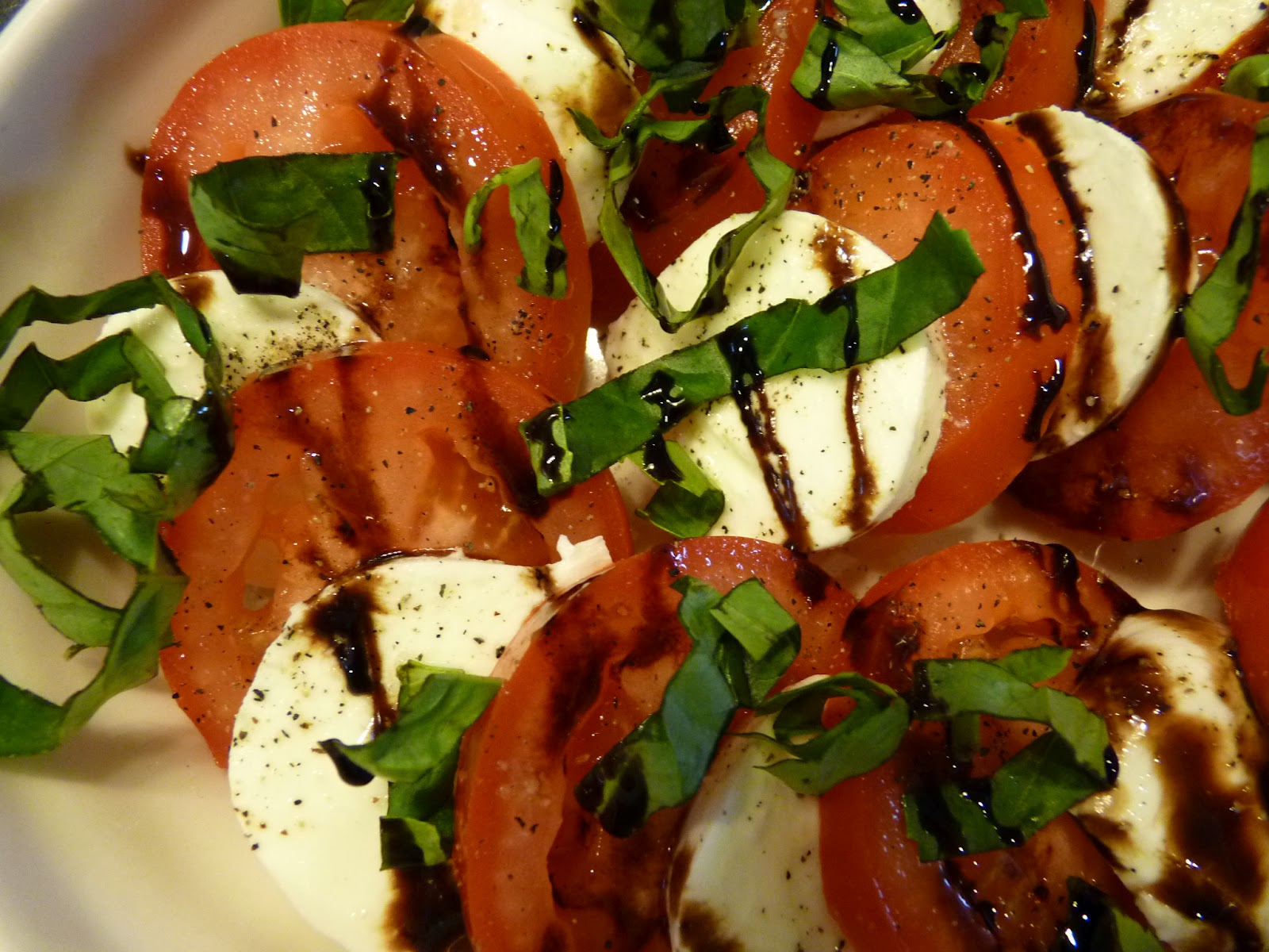 Food at Our House: Tomato, Basil and Bocconcini Salad with Balsamic Glaze