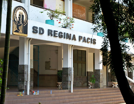 KickAssBoy - Blog: Regina Pacis