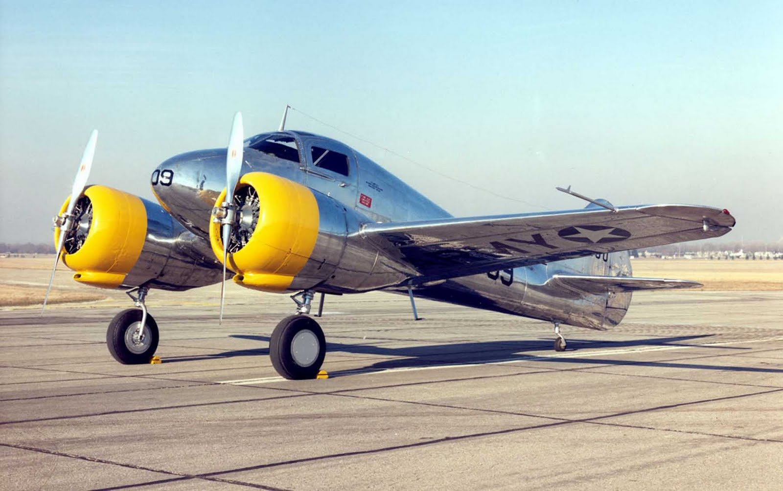 nhungdoicanh: Curtiss-Wright CW-25 / AT-9 Jeep