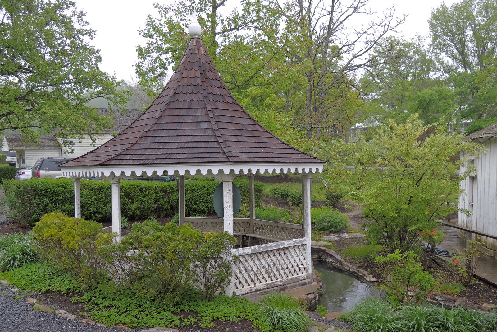 유 ErikTrek.com: Historic Jefferson Pools | Warm Springs, Virginia