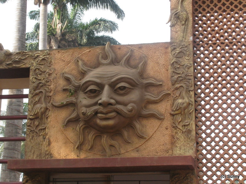 Sagara Teeram: A Morning Visit to the Indira Gandhi Glass House, Hubli