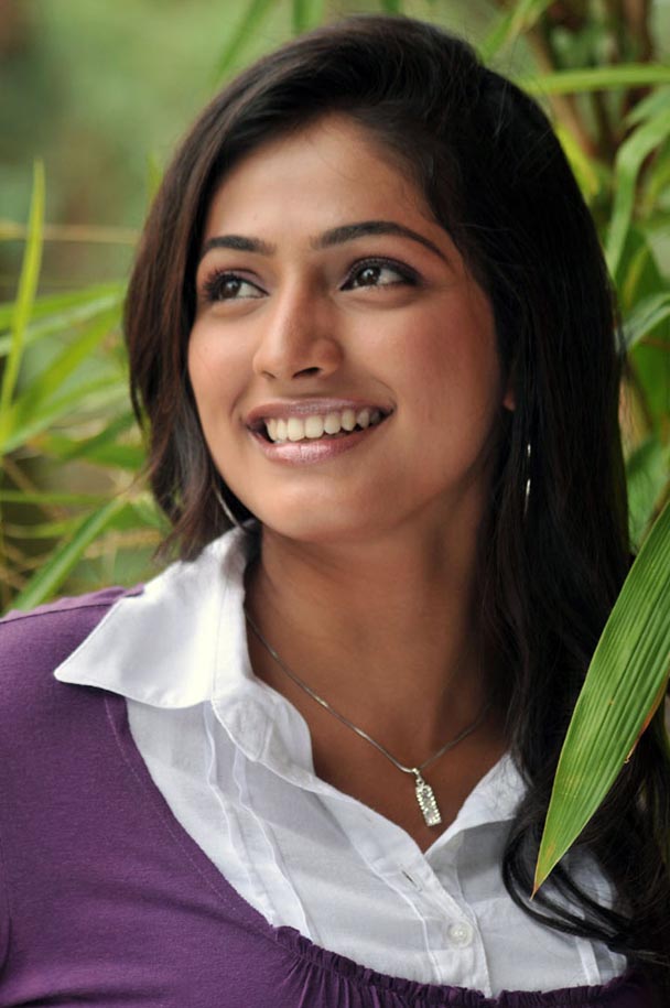 Haripriya Latest Stills Gallery - Hot PHOTOSHOOT Bollywood, Hollywood ...