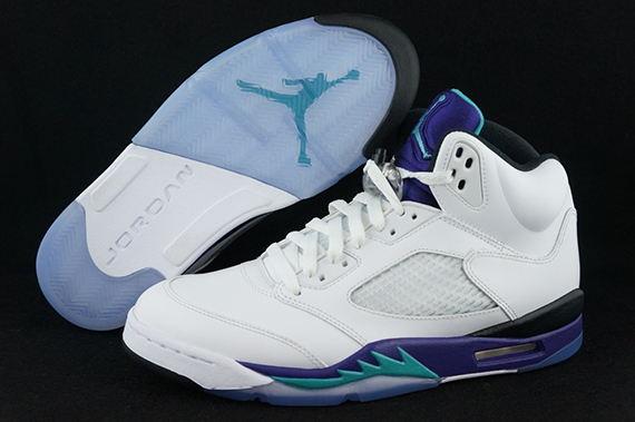 The Sneaker Junkiez: Air Jordan 5 "Black Grape" / Air Jordan 5 "Grape"