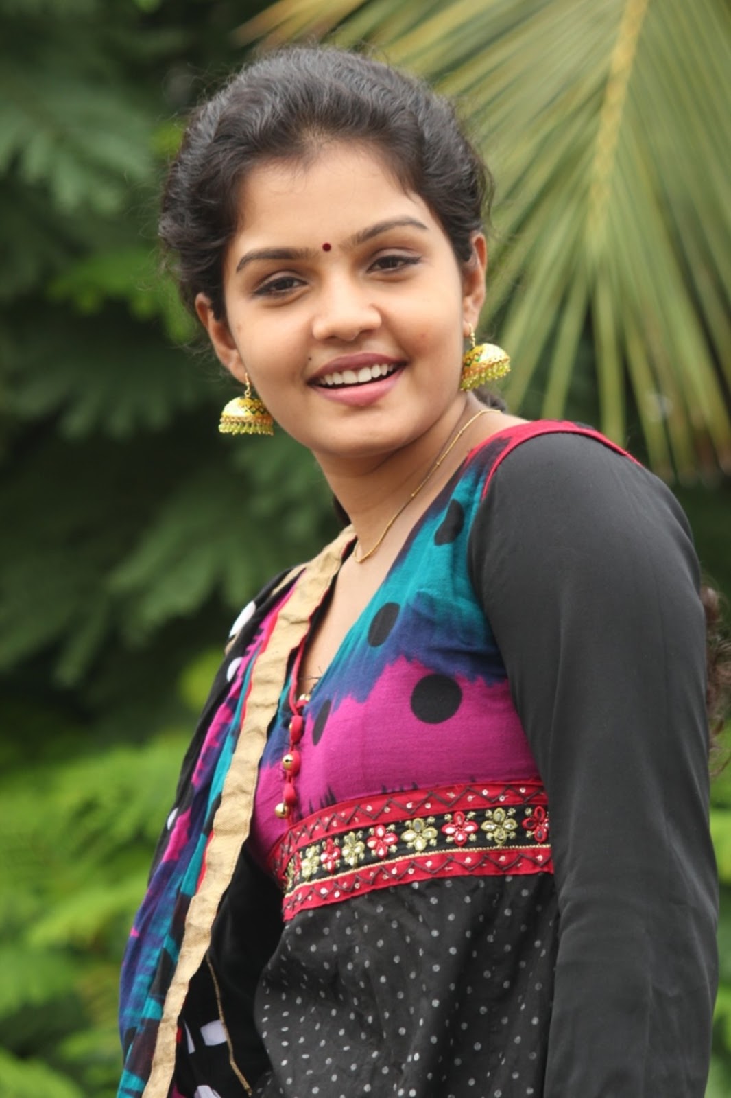 Preethi Shankar Latest Cute looking Photo Shoot Gallery |Tamil Cinema ...
