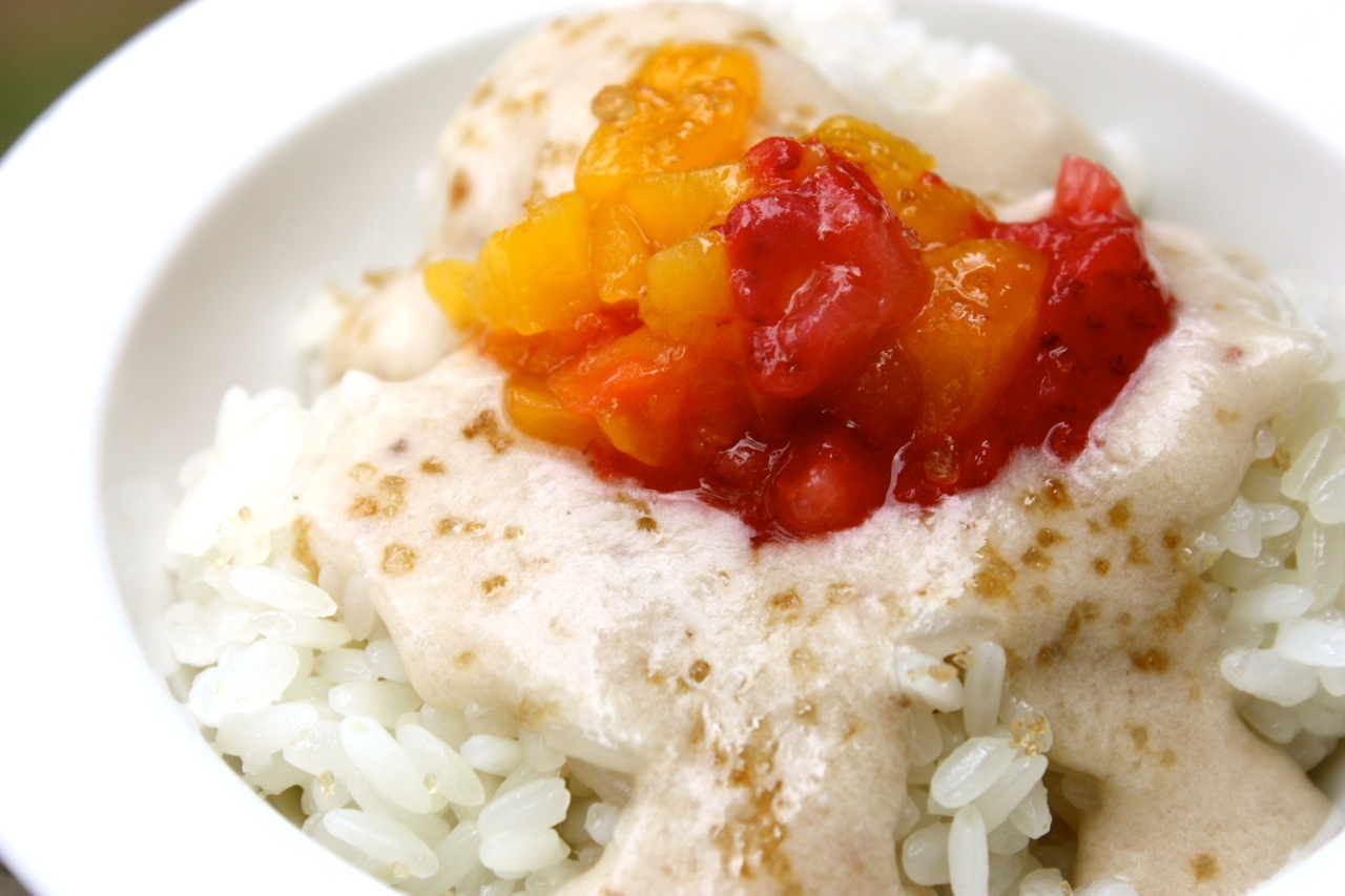 My Own Private Kitchen: Strawberry Mango Sticky Rice