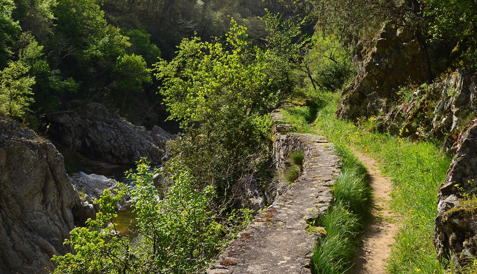 DROMESCAPE - Randonnées en Drôme et Escapades photographiques: Au cœur ...