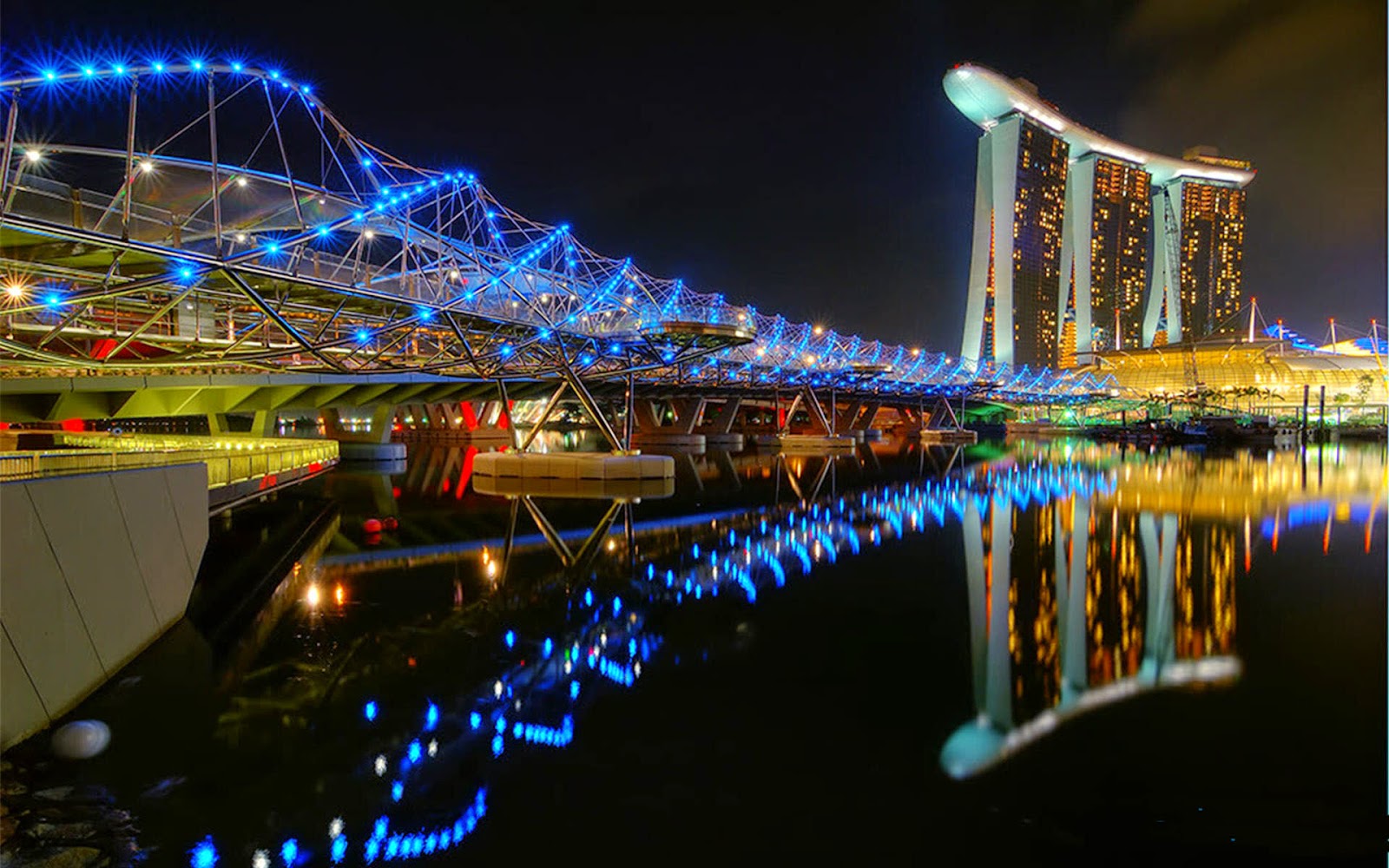 Helix Bridge of Singapore - SINGAPORE TOURS