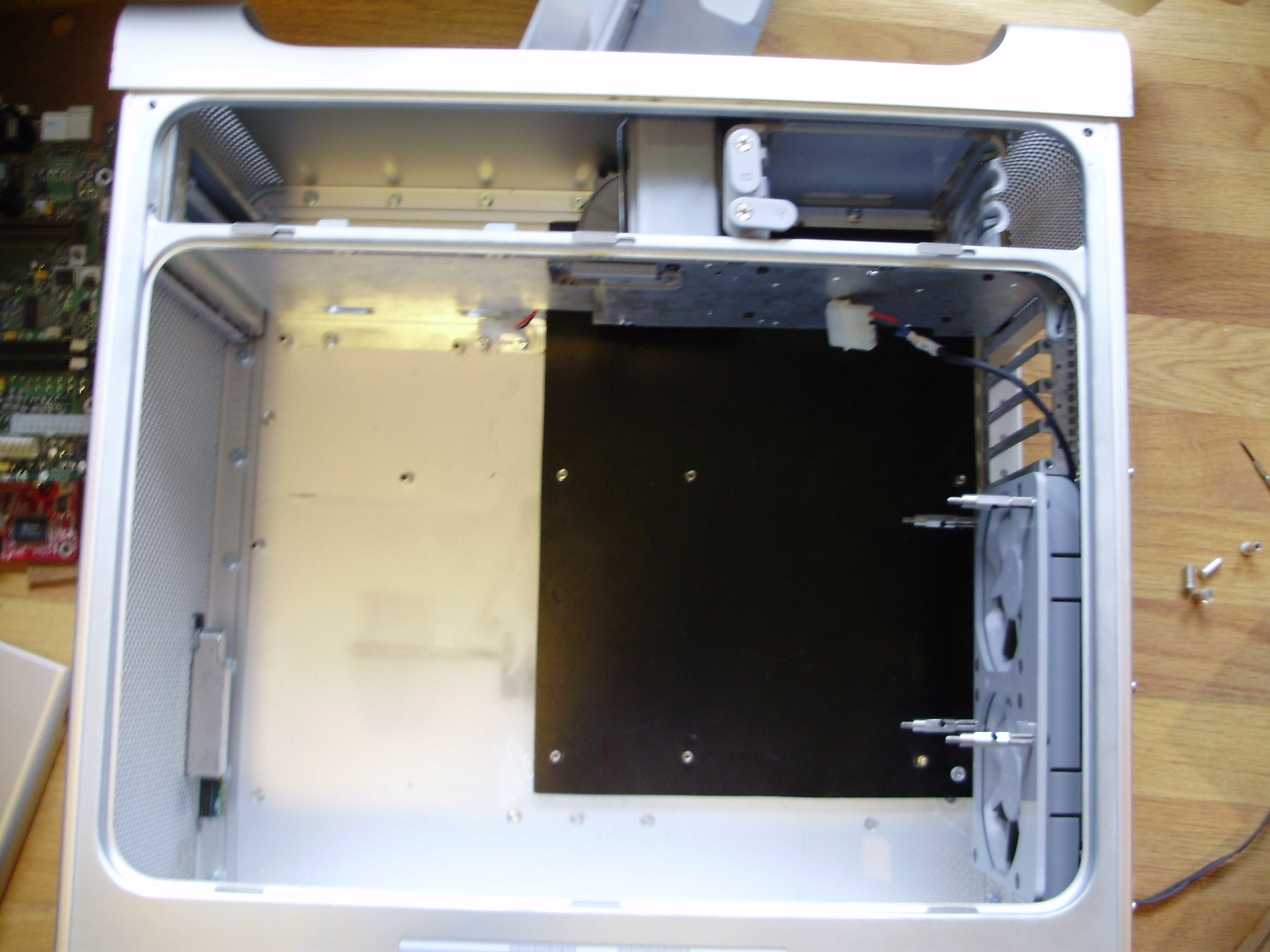 BuildIts: How to Fit Your PC in a Power Mac G5 Case