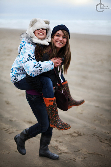 Strong Lift and Carry Photos and Videos - Strong Muscular Girls Lift ...