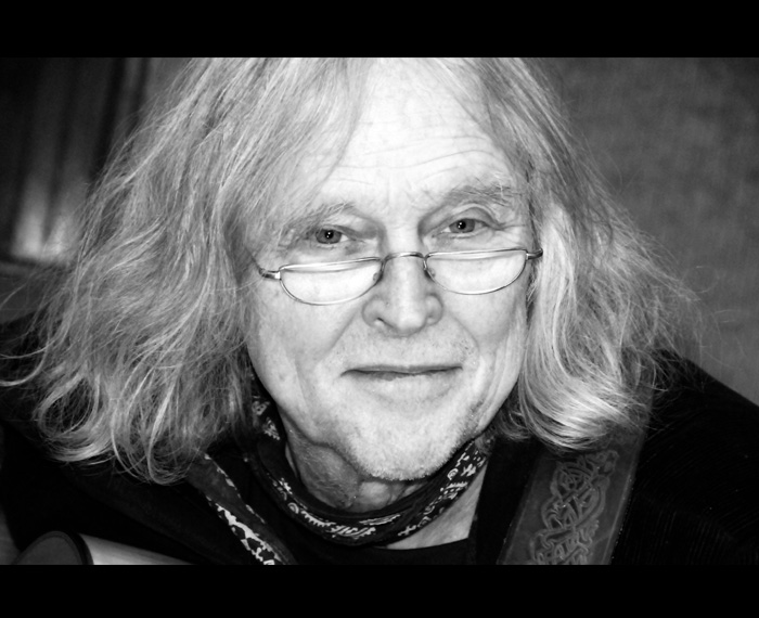 Some Diurnal Aural Awe: Robin Williamson - Trusting in the Rising Light ...