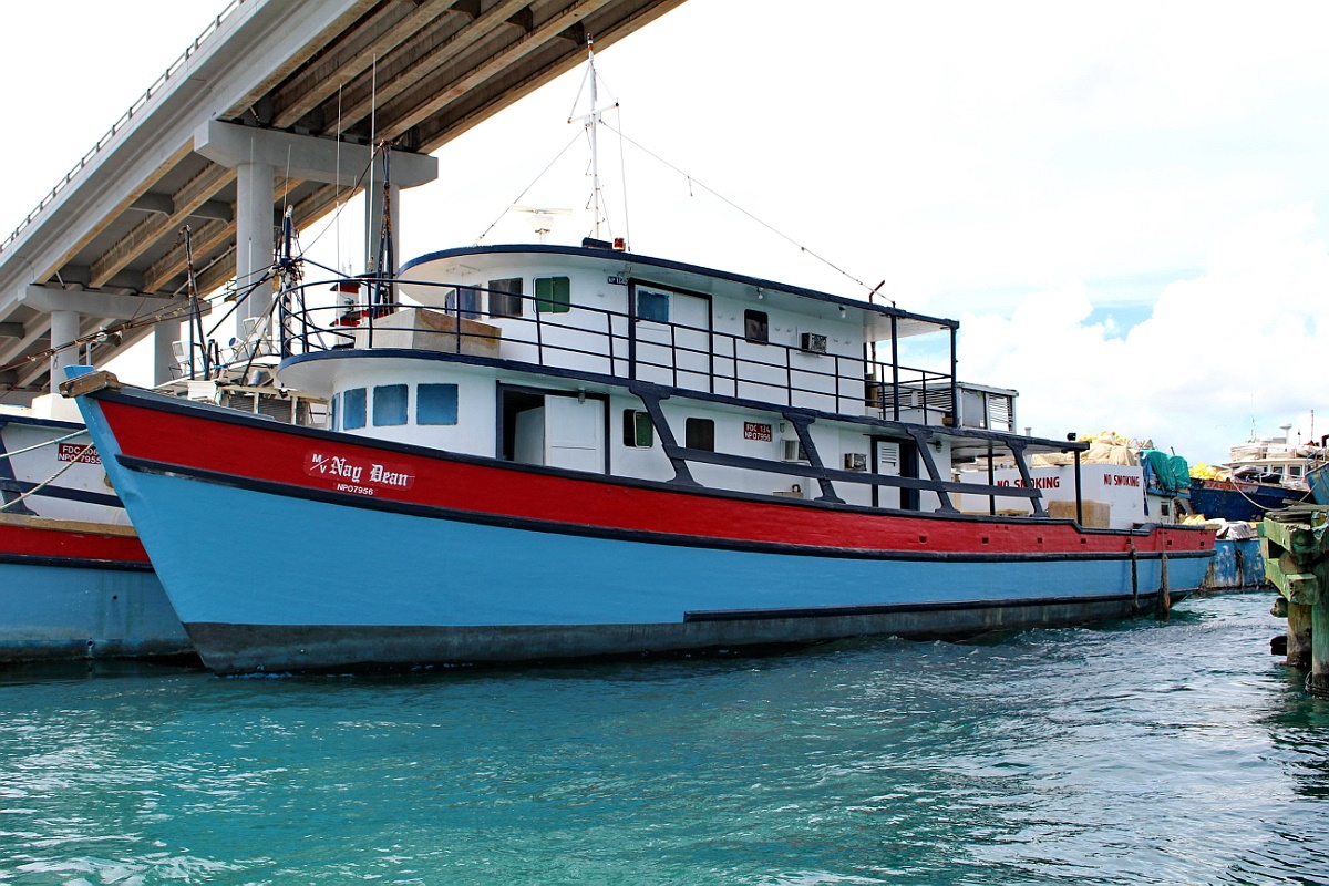 PHOTO MONTAGE by Ron Lighbourn of Potter's Cay & Nassau 2015 - Eric Wiberg