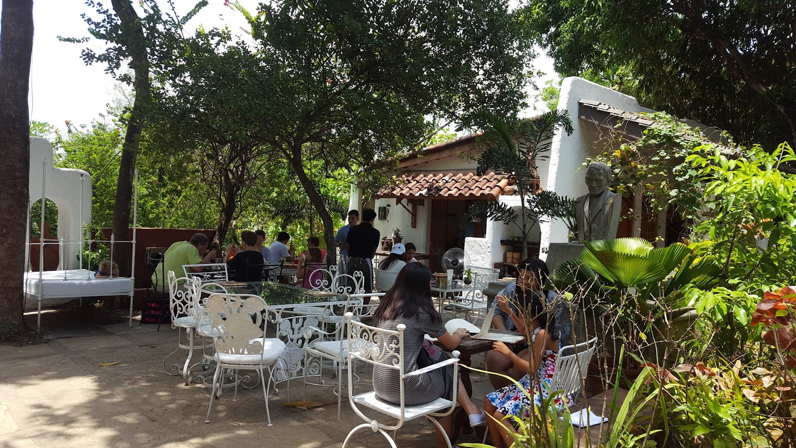 Sand Under My Feet: Pinto Cafe by Peppermill at Pinto Art Museum Antipolo