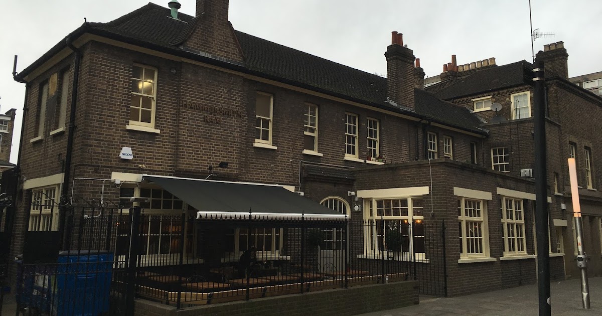 Everyday London Life: Hammersmith Ram Pub, Hammersmith, London, Winter 2017