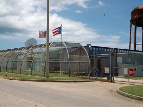 TRES DOMINICANOS ESCAPAN DE CARCEL EN PUERTO RICO - Gazcue Es Arte