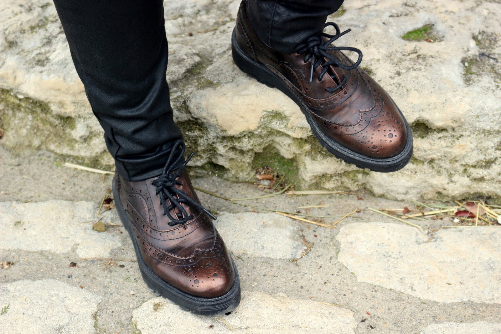 Practical Winter Layering vs Faux Winter Styling | Slouchy Knit, Coated ...