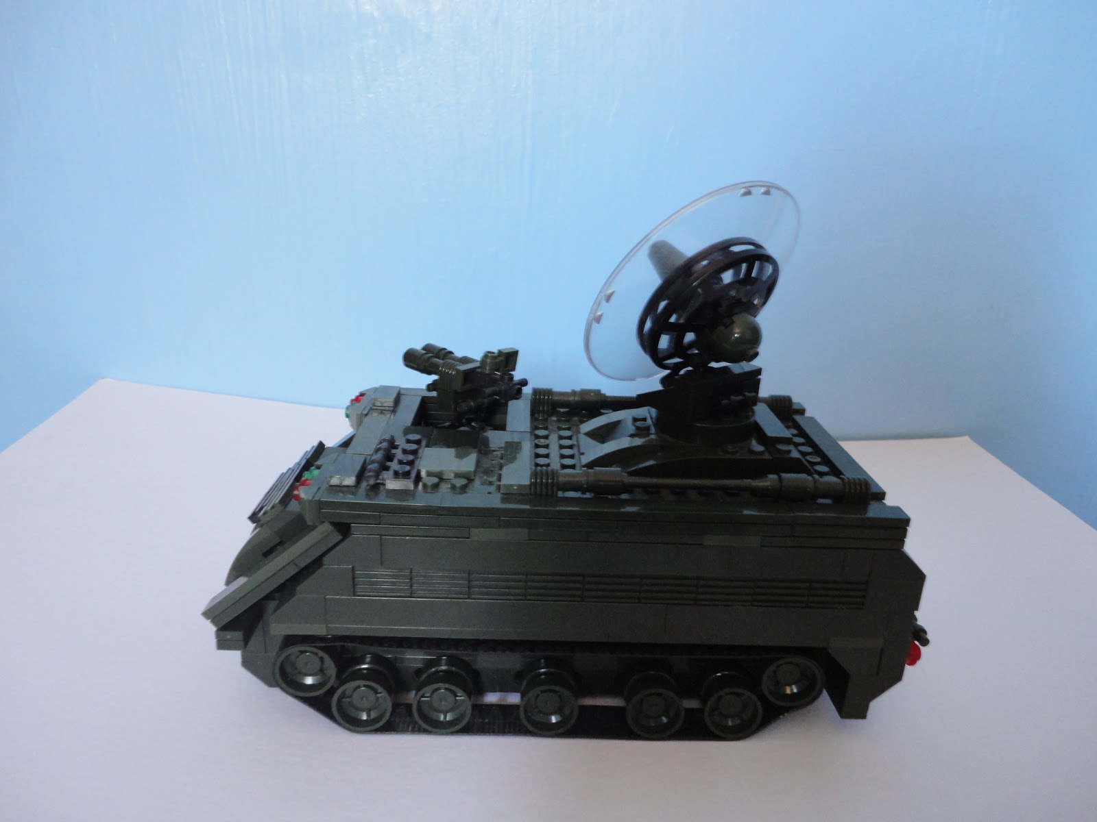 LEGO CREATIONS: Lego Creation: Custom M113 Surveillance Tank