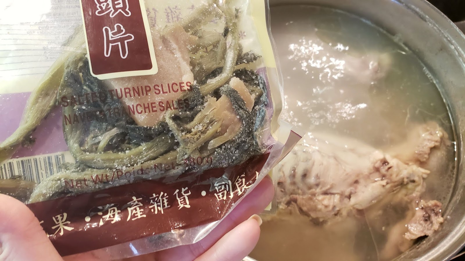 Susan's Savour-It!: Wontons and Sui Gow Dumplings...