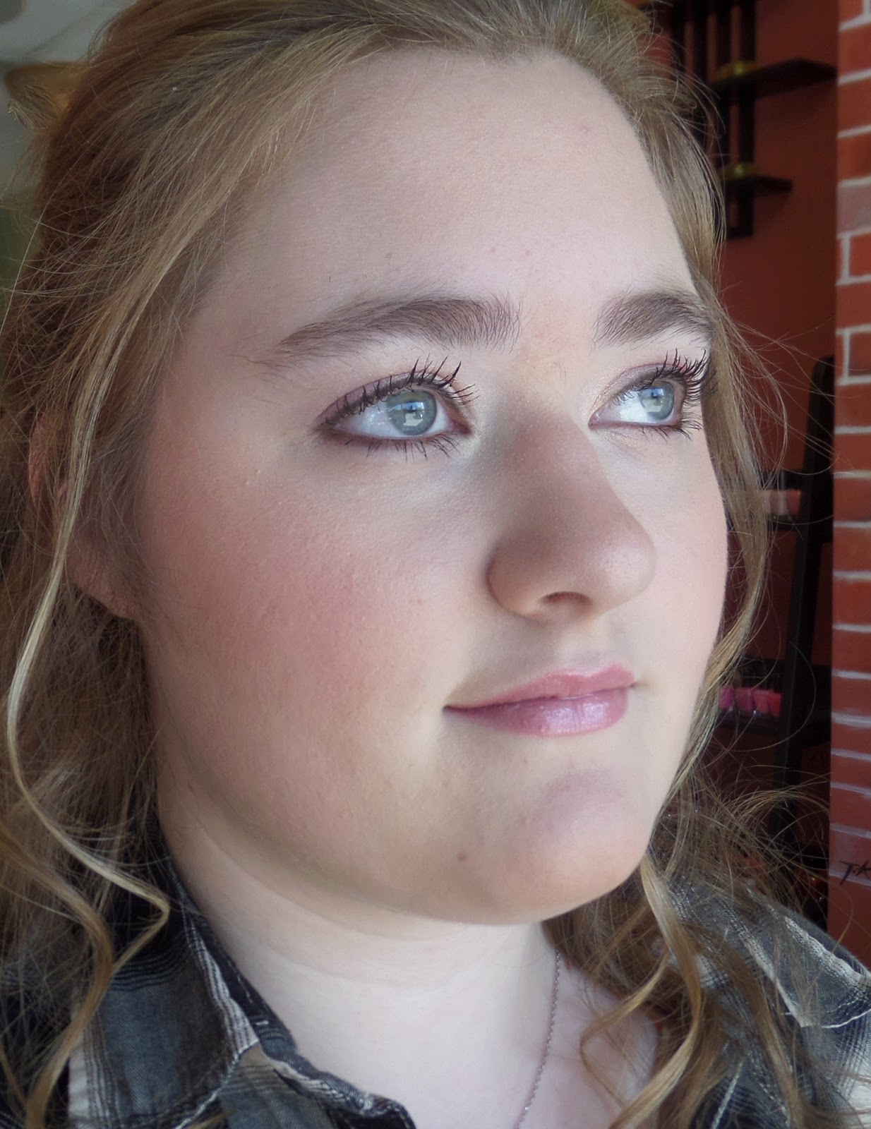 Prom Makeup 2018: Pretty Primrose Pink Makeup for Glasses Wearers