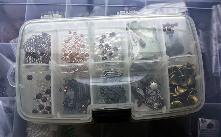 CraftyHope: Packing beads for travel/vacation (my method)