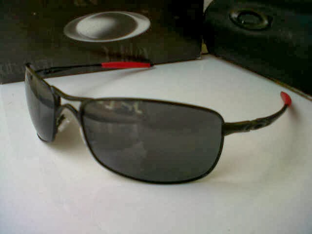Gallery Watch & Glasses: OAKLEY CROSSHAIR 2.0 RP. 190.000