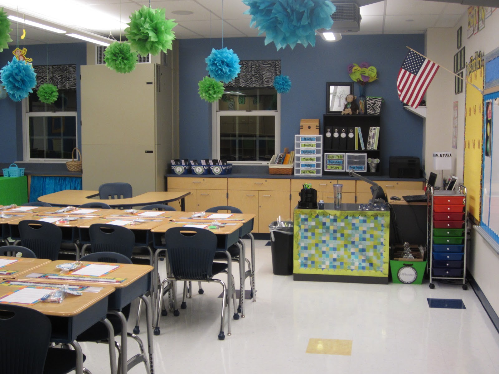 The Creative Chalkboard: Classroom Tour Pictures Galore!