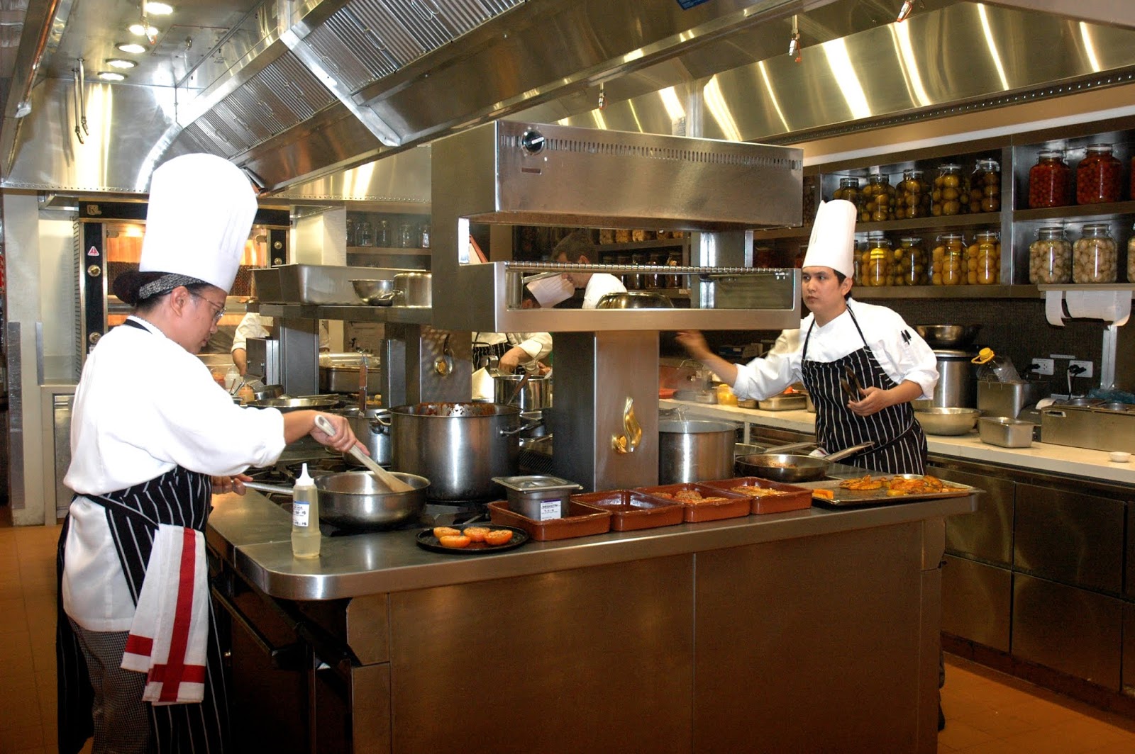 DUDE FOR FOOD: Carnivorous Nights: A Meaty Indulgence at Solaire Resort ...