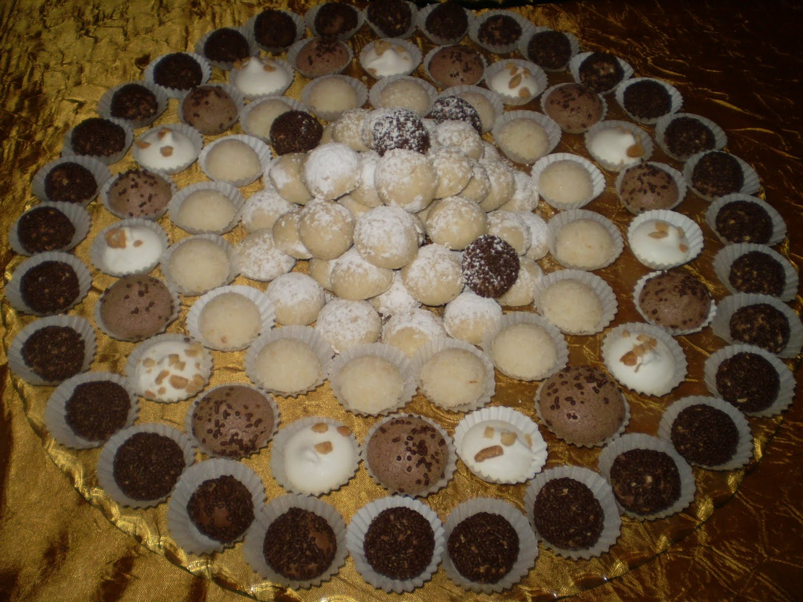 Mini dulces surtidos y pasapalos en Maracay: 300 Mini dulces surtidos ...