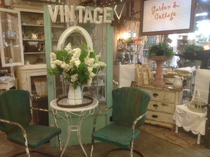 Vintage Show Off: Instant Spring Look in Your Booth - Just Add Plants!