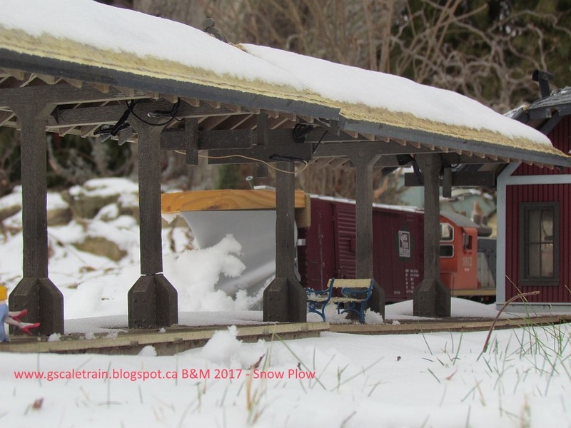 G-Scale Train Fun: Snow Plow in G-Scale Garden Train Land - 02-11-17