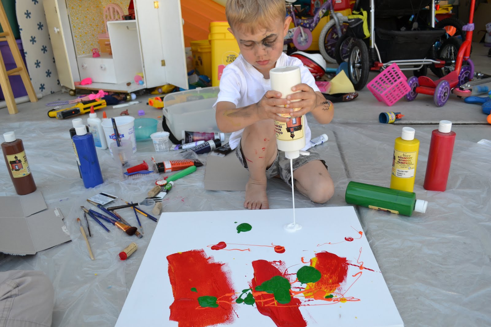 Messy Kids: Canvas Painting Exploration
