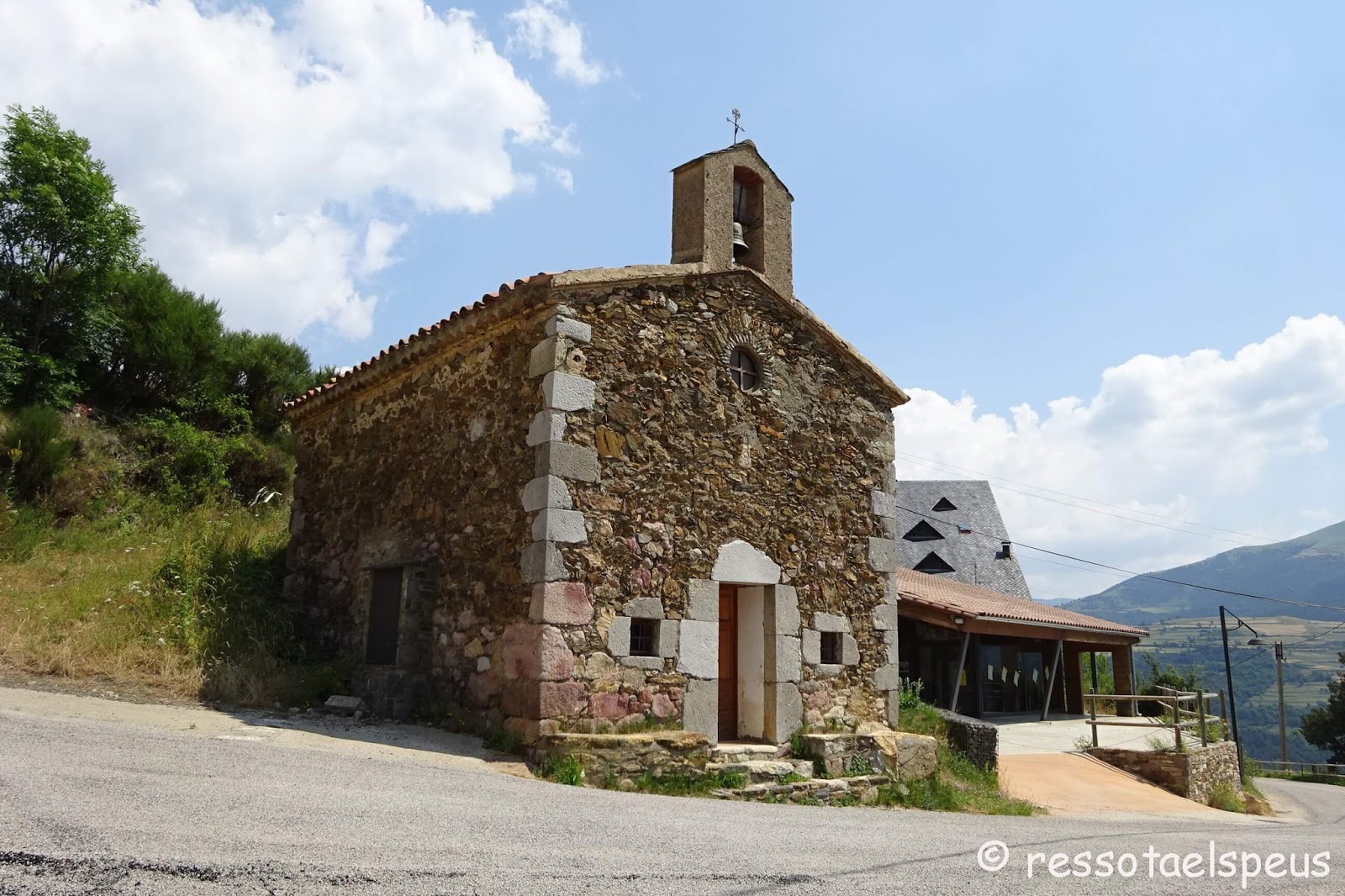 res sota els peus: Ruta pels pobles de la vall de Ribes