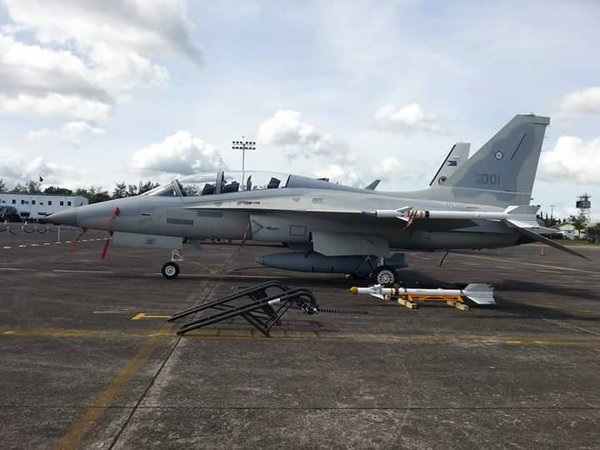 Asian Defence News: Pics of the new Philippine Air Force FA-50PH with ...