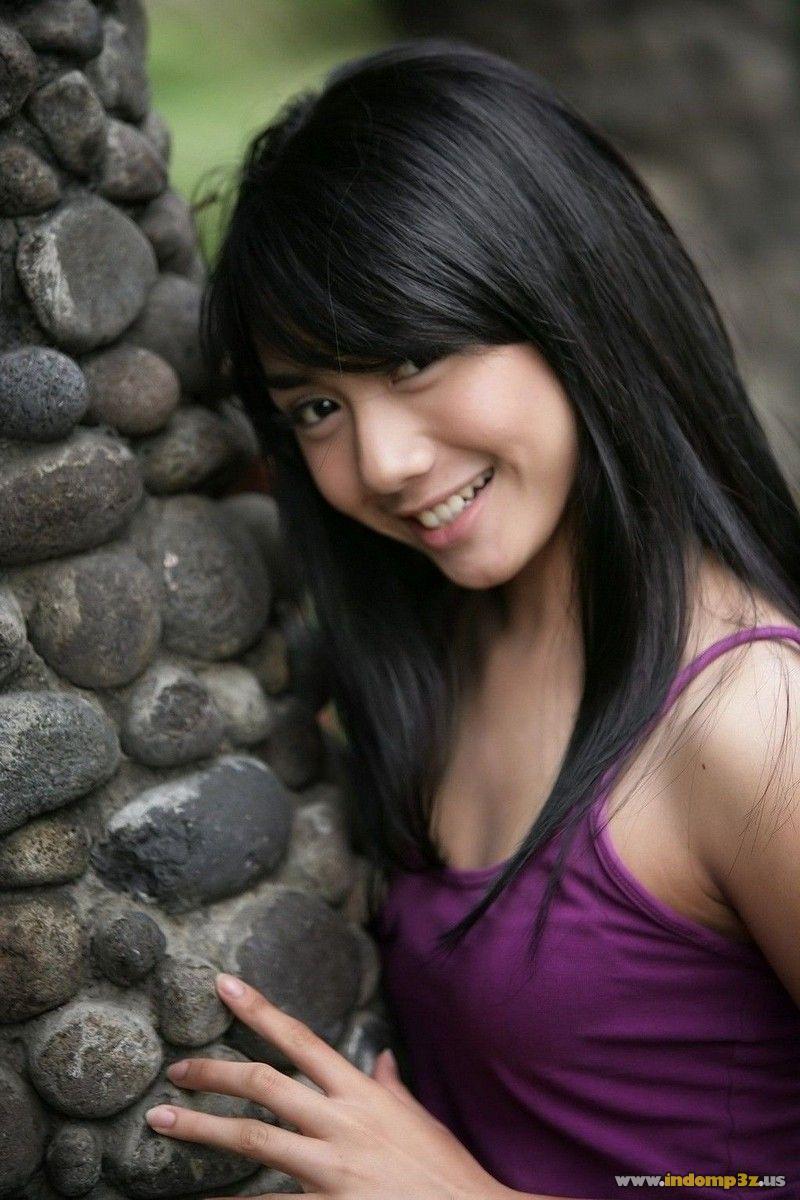 model seksi tanktop ungu ~ Aura Bokep