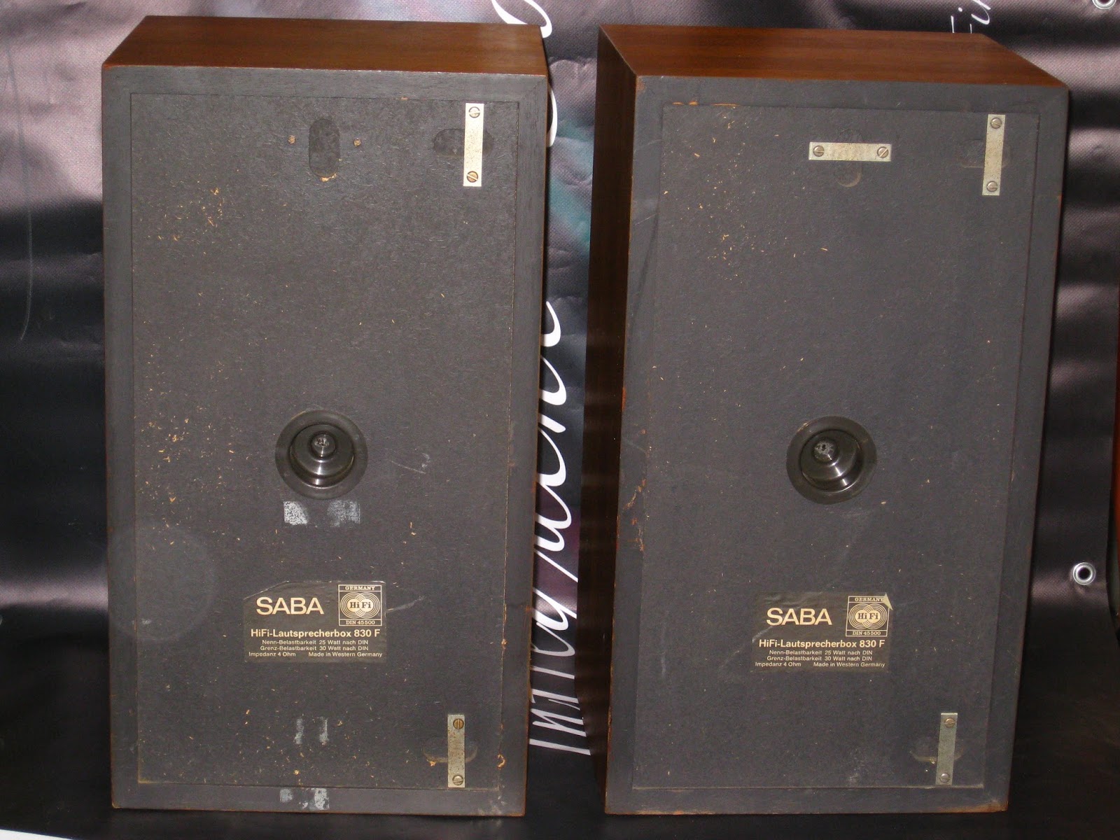 Infrequent Sound [sex.tex] technology: Saba hi-fi Box 830F 3-way closed ...