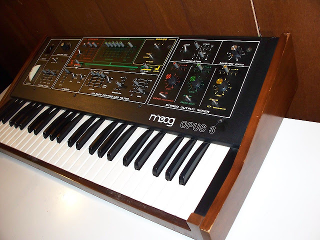 MATRIXSYNTH: Moog Opus 3