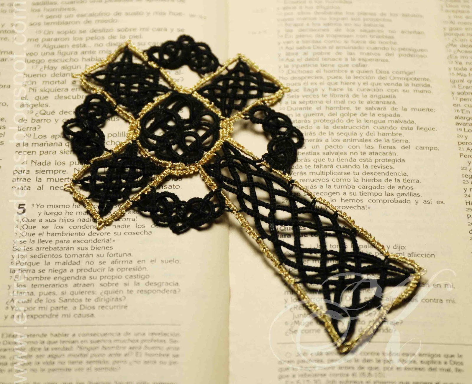 Entre lanzaderas: Cruz / Cross