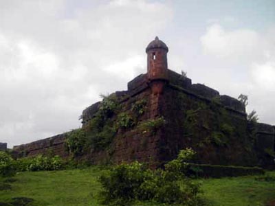 Amazing Goa: Forts in Goa