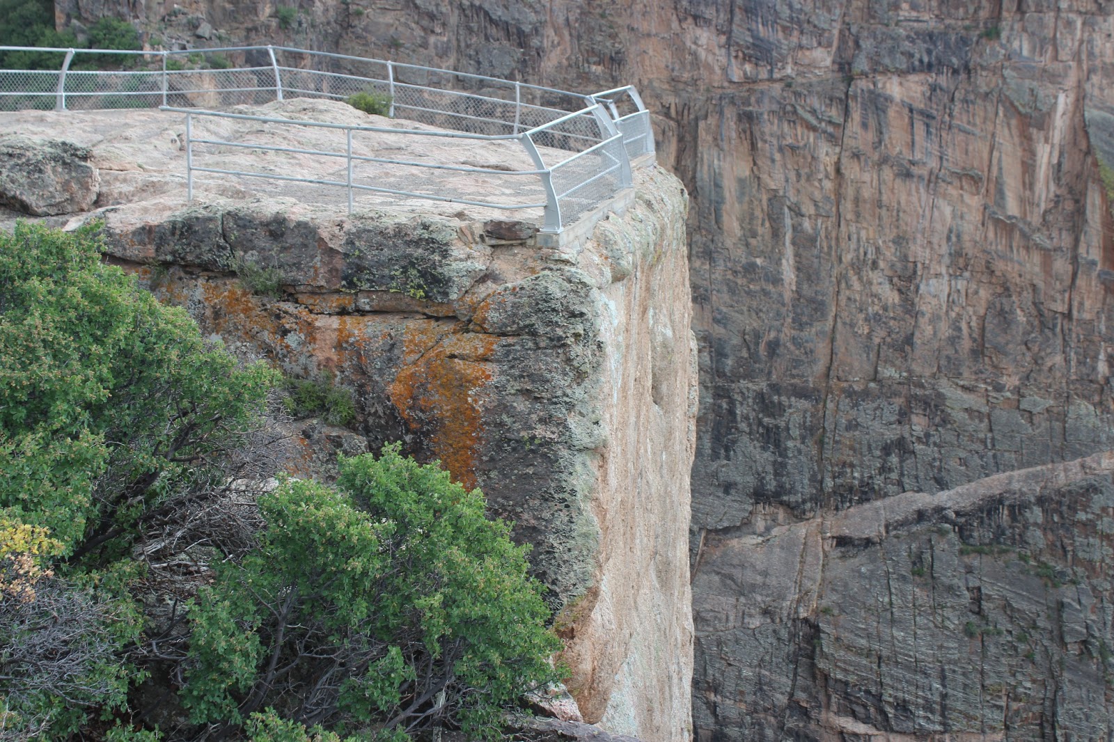 gjhikes.com: Balanced Rock Overlook