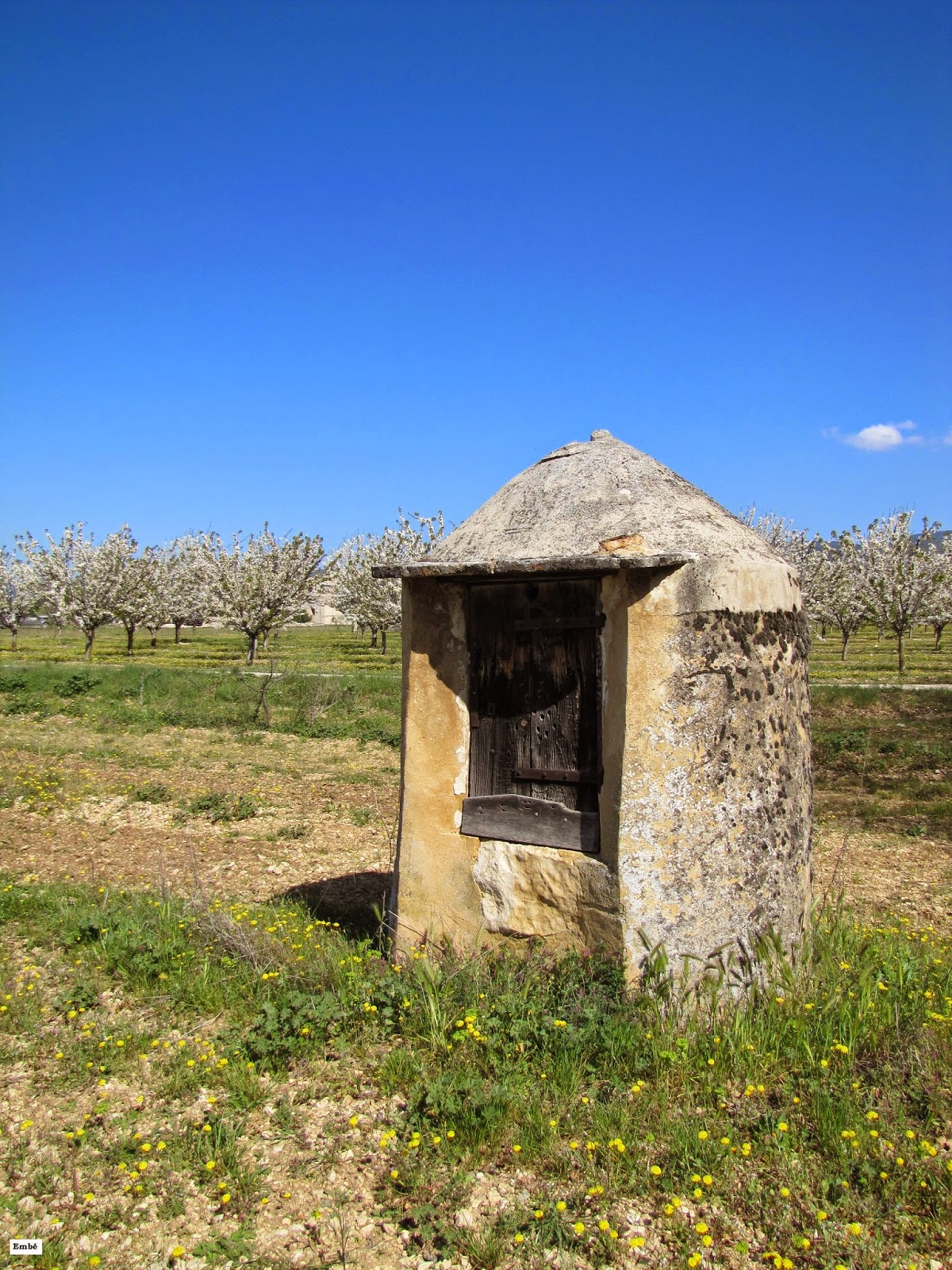 village de villars, villars 84400