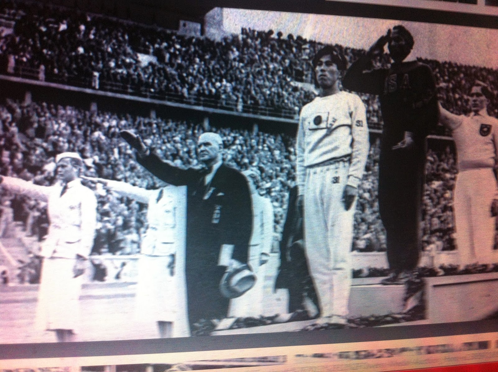 THE BLACK SOCIAL HISTORY:: BLACK SOCIAL HISTORY : DID HITLER SHAKE ...