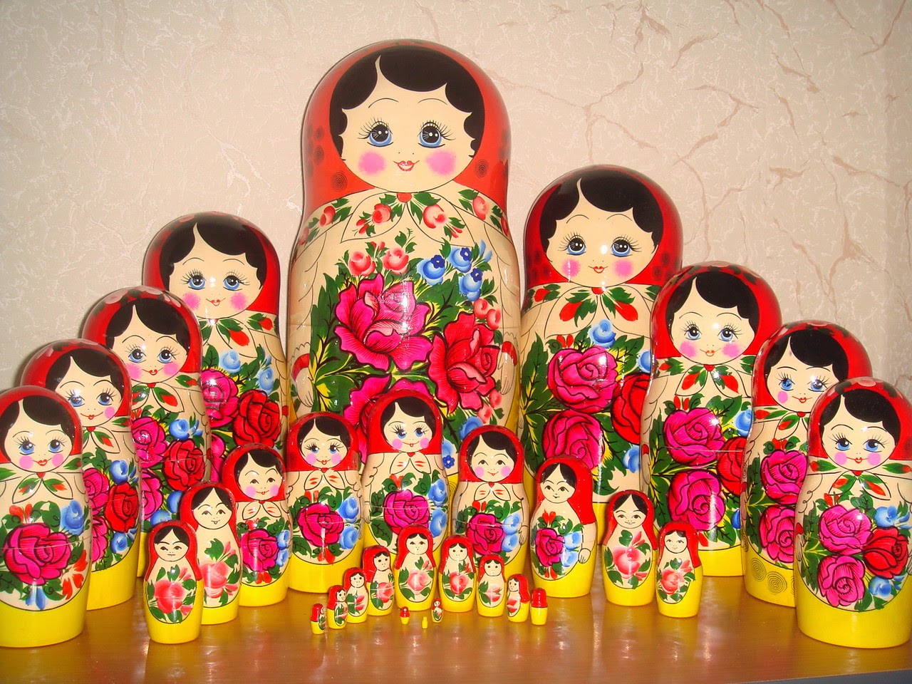 Przy samowarze. O Rosji po polsku: Matrioszka - Rosjanka o japońskich ...