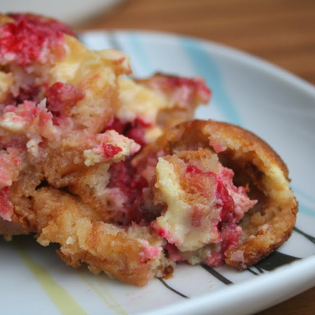 pepsakoy: Raspberry and White Choc Waffle Pudding