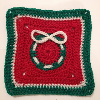 365 Granny Squares Project: A Christmas Wreath Square......