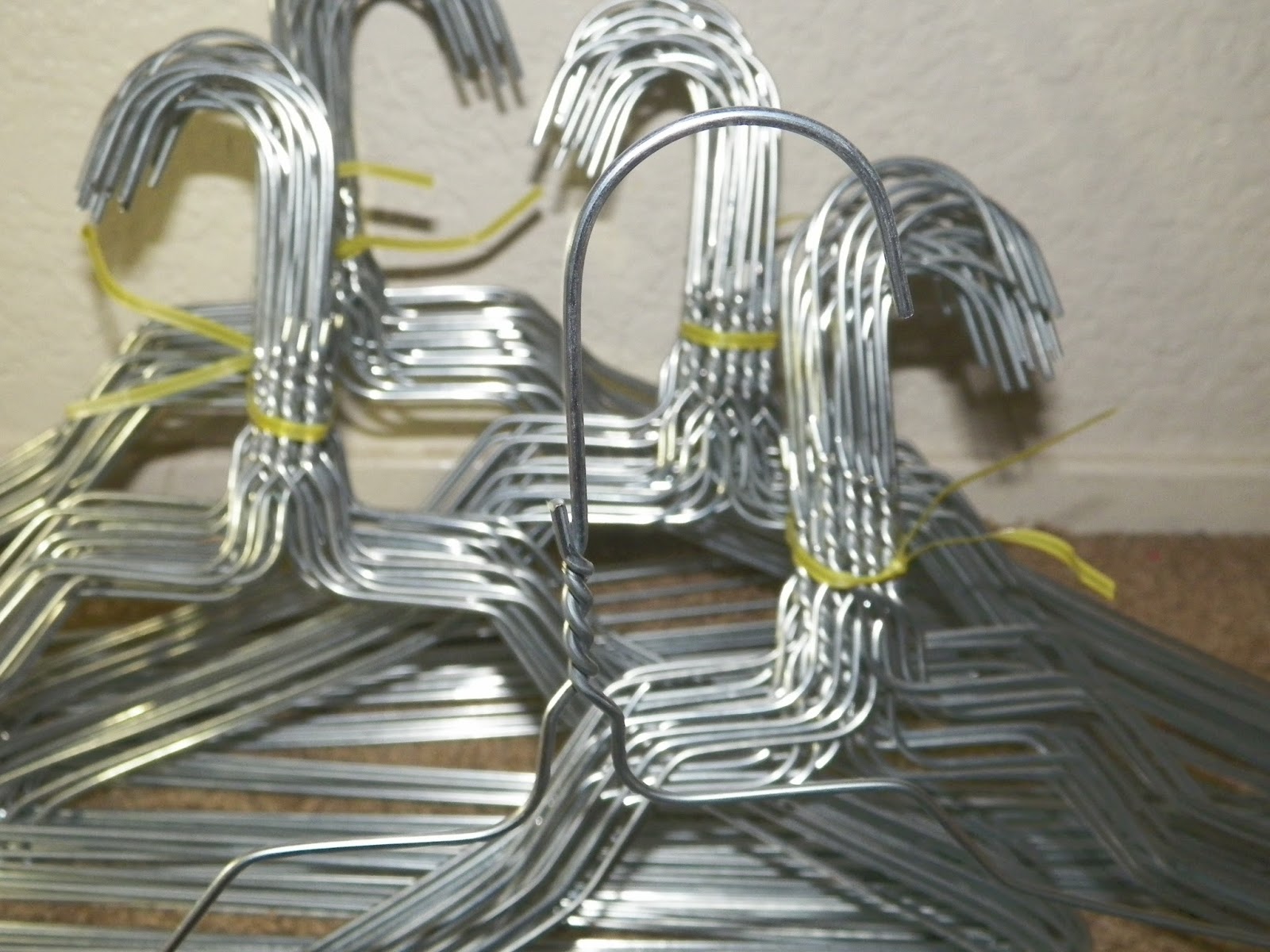 mygreatfinds: 100 Pc. Silver Galvanized Metal Hangers From BriaUSA Review