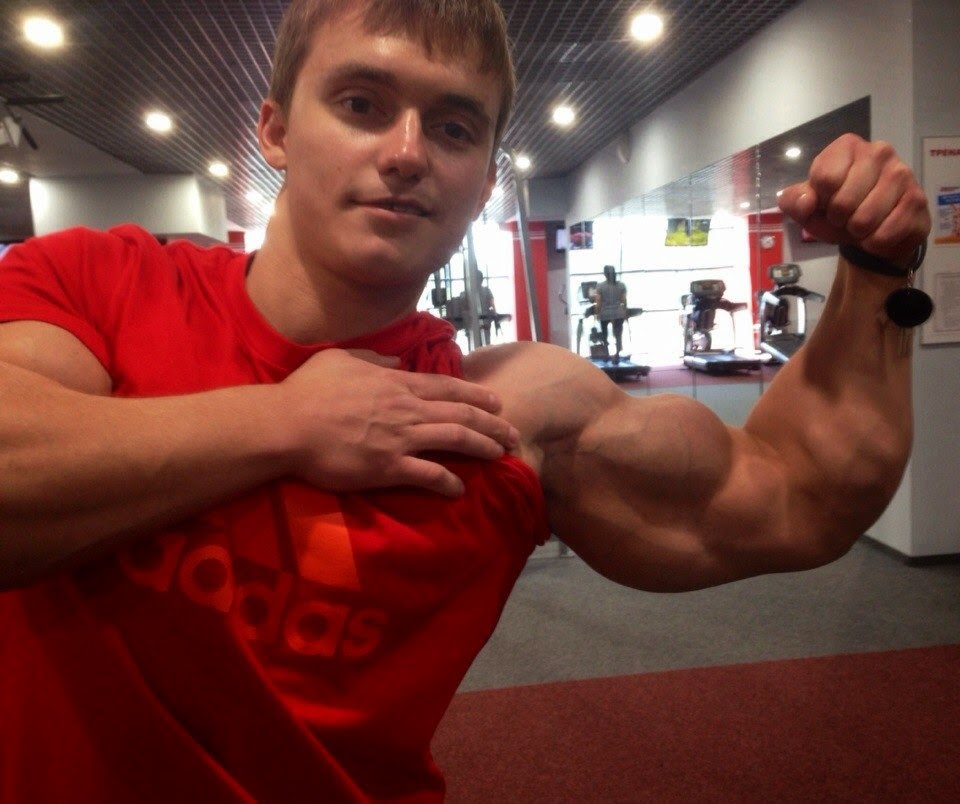 the beauty of male muscle: Artem